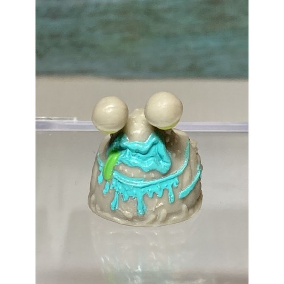 Toys | The Trash Pack Trashies Series 4 648 Snot Snail Gray Mini Figure ...